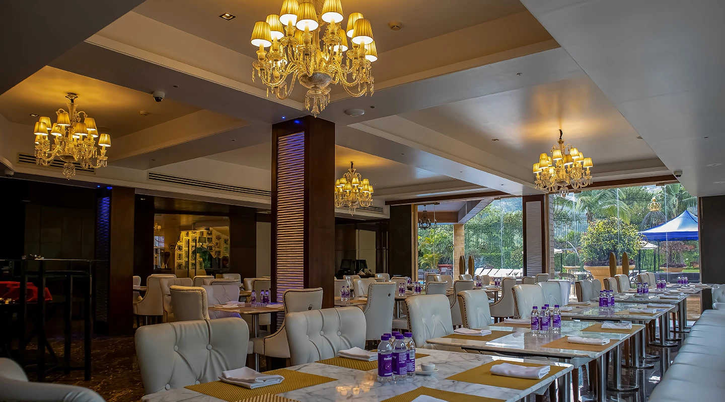 Cafe 24 - 24/7 Multi-Cuisine Restaurant in Lonavala - Della Resorts